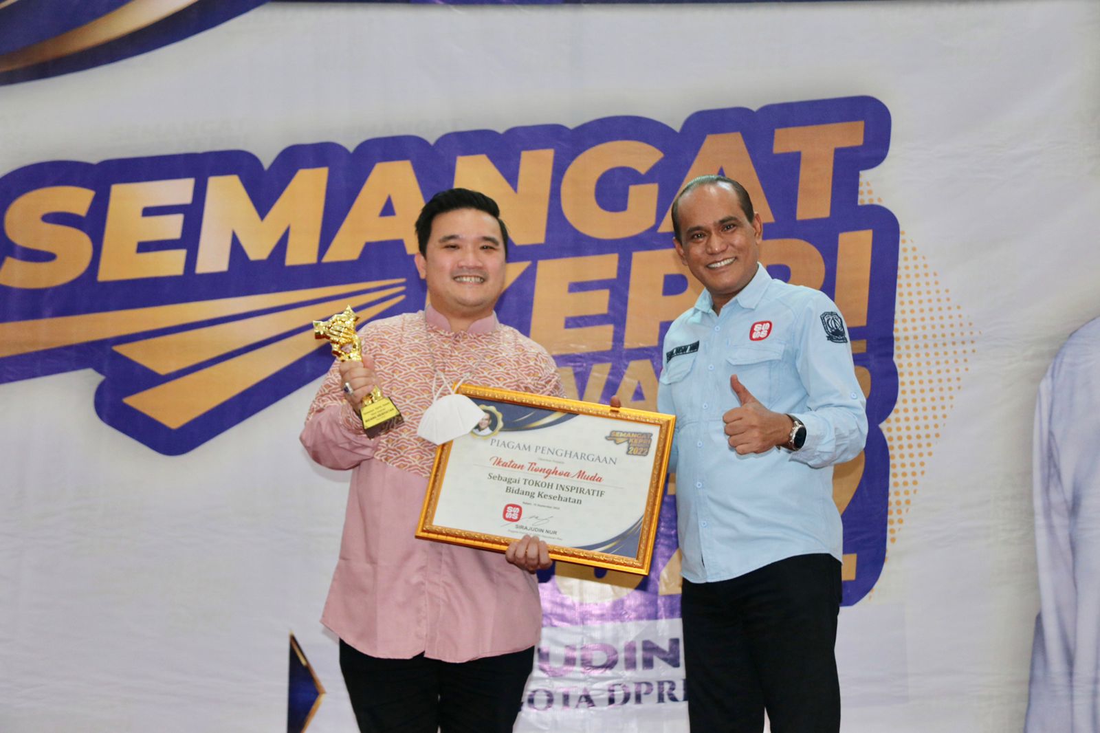 Ikatan Tionghoa Muda Kepri Raih Tokoh Inspiratif Semangat Kepri Award ...